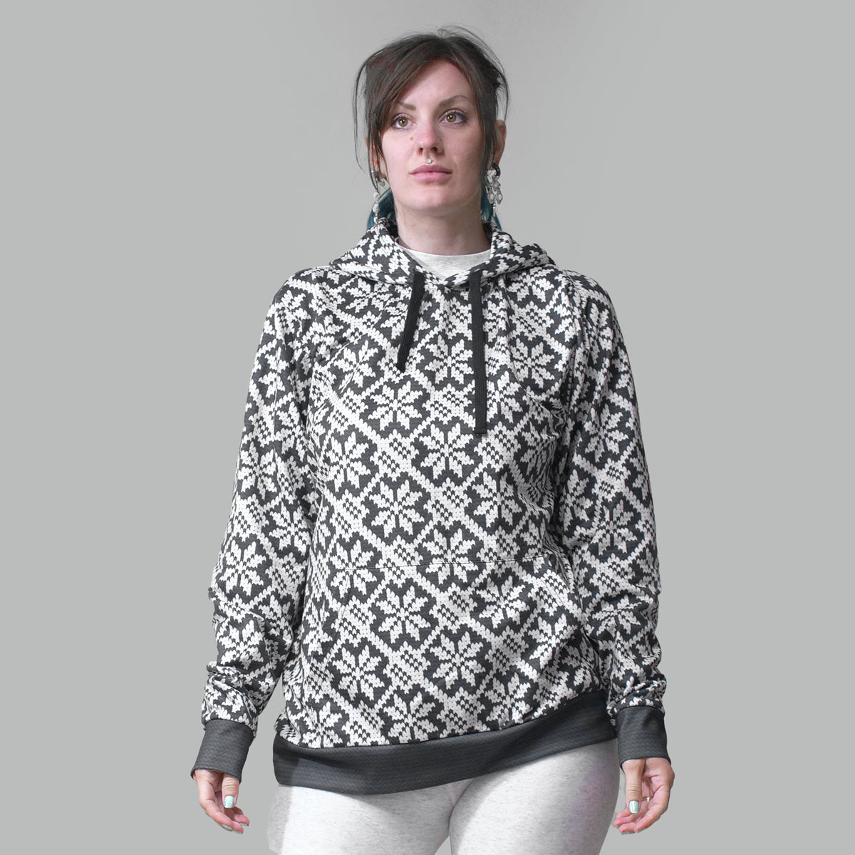 Kihnu Hoodie – Valhyr